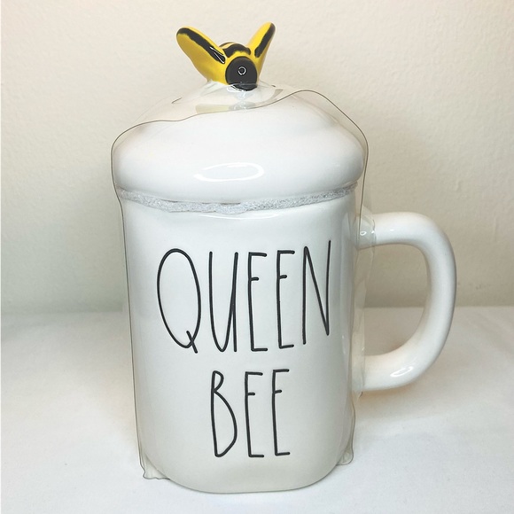 Rae Dunn | Dining | Rae Dunn Queen Bee Ivory Color Ceramic Mug With Lid ...